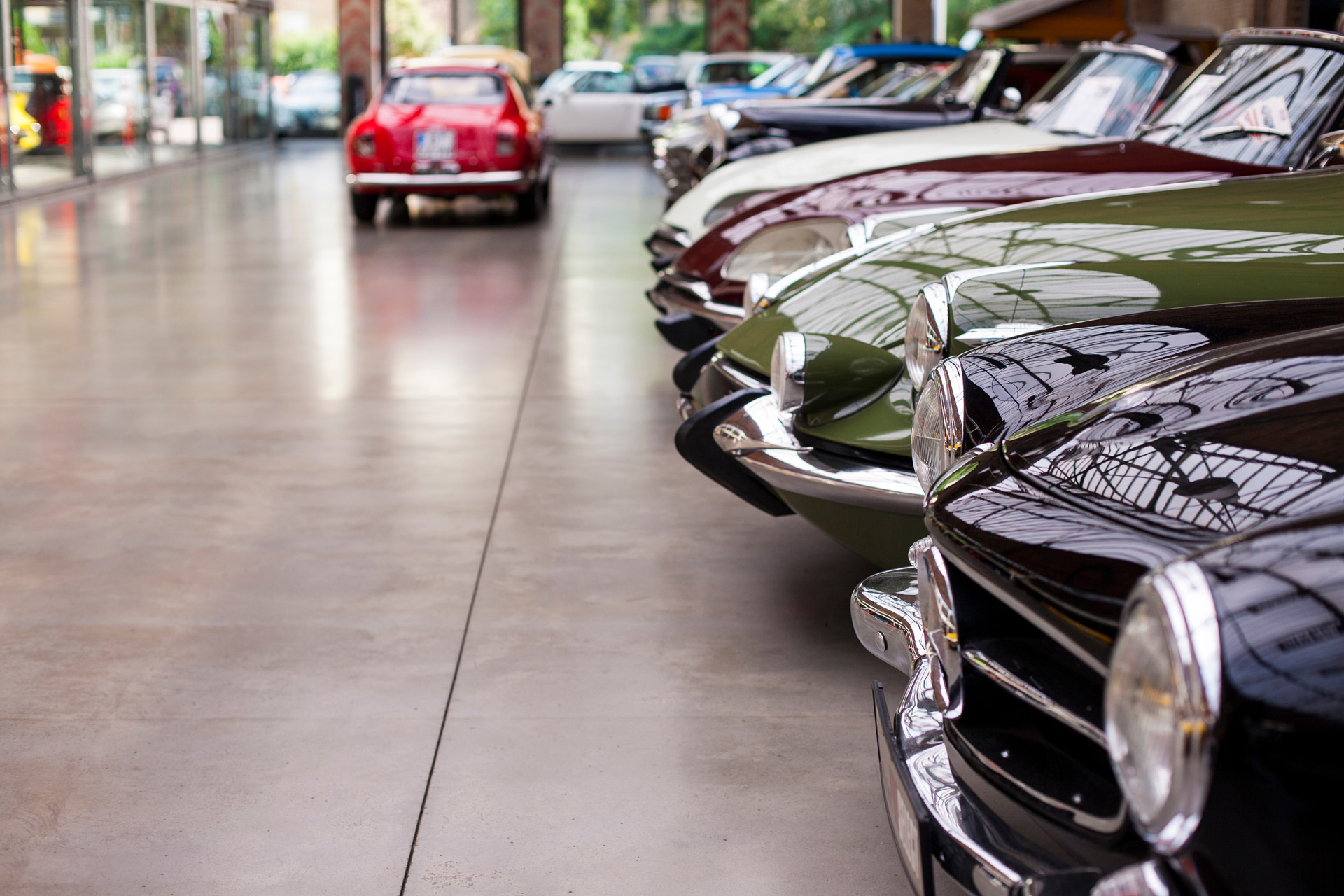 La passion au service des collectionneurs automobiles - Autoretro